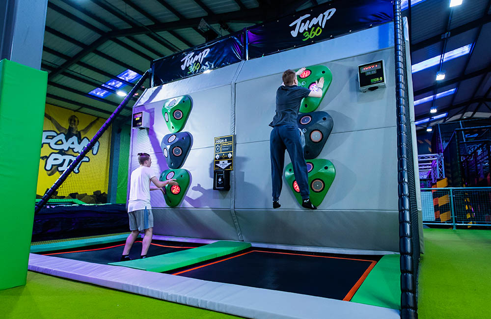 Interactive Cardio Walls | Inflataspace
